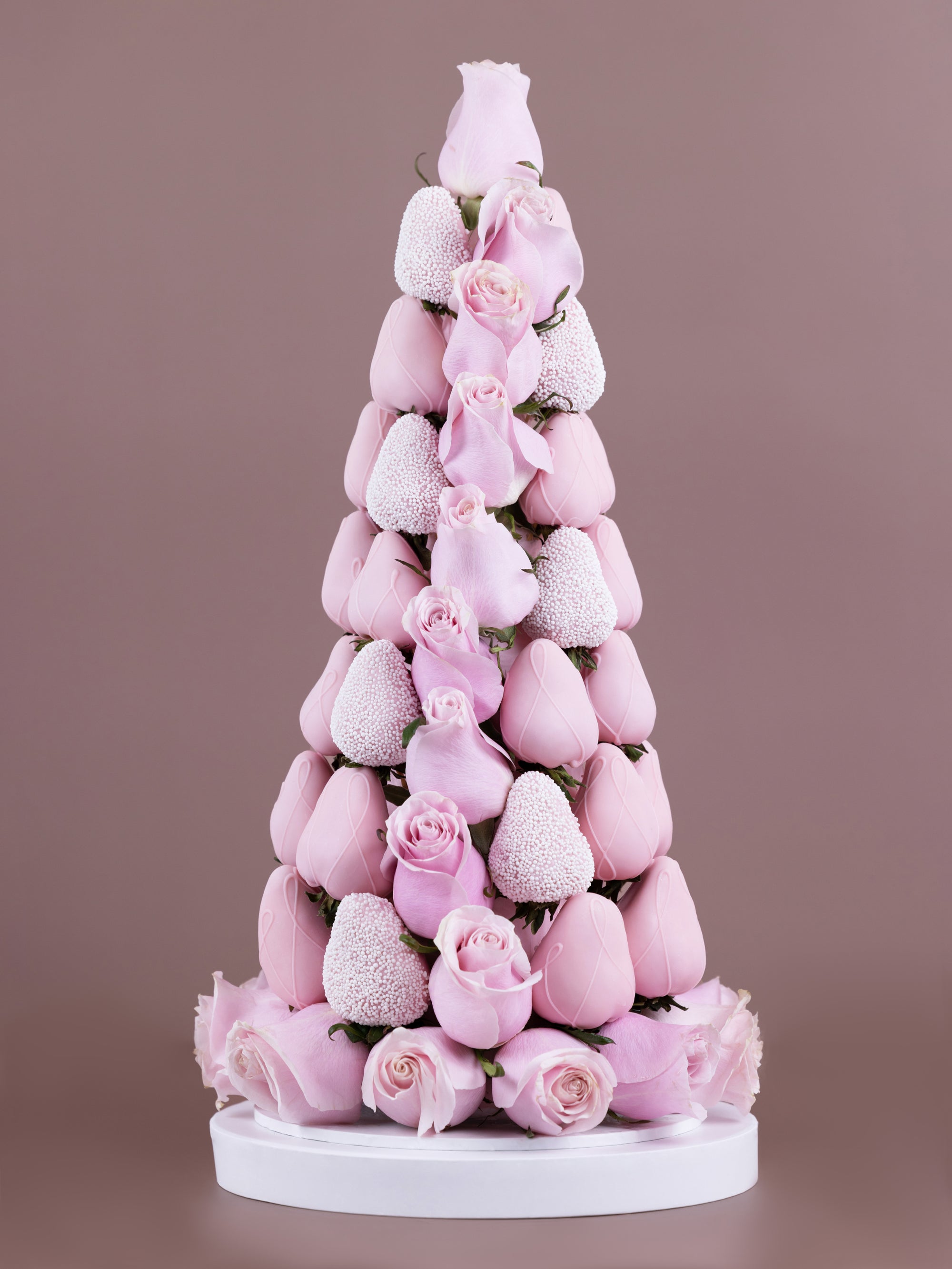 Strawberries and Co. - Pretty in Pink Strawberry Tower | Edible Art